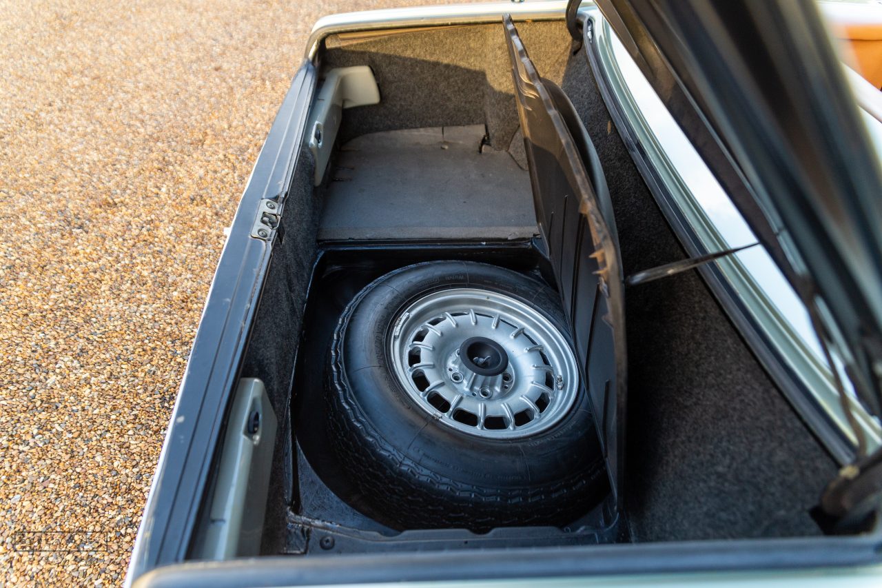 Mercedes-Benz 350SL | Bure Valley Classics