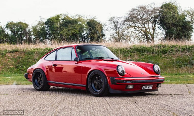Porsche 911 3.2 Carrera | Bure Valley Classics