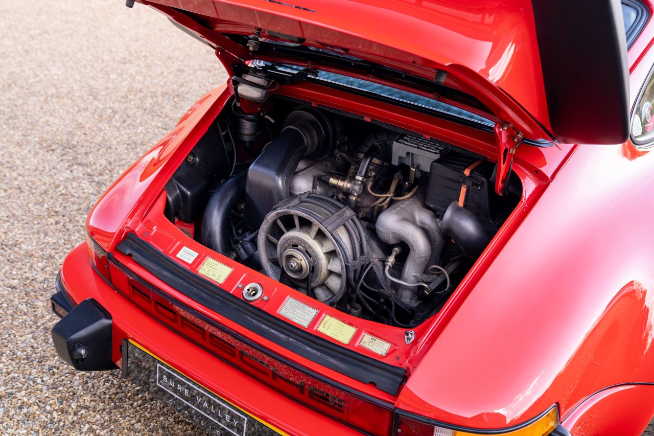 Porsche 911 3.2 Super Sport | Bure Valley Classics